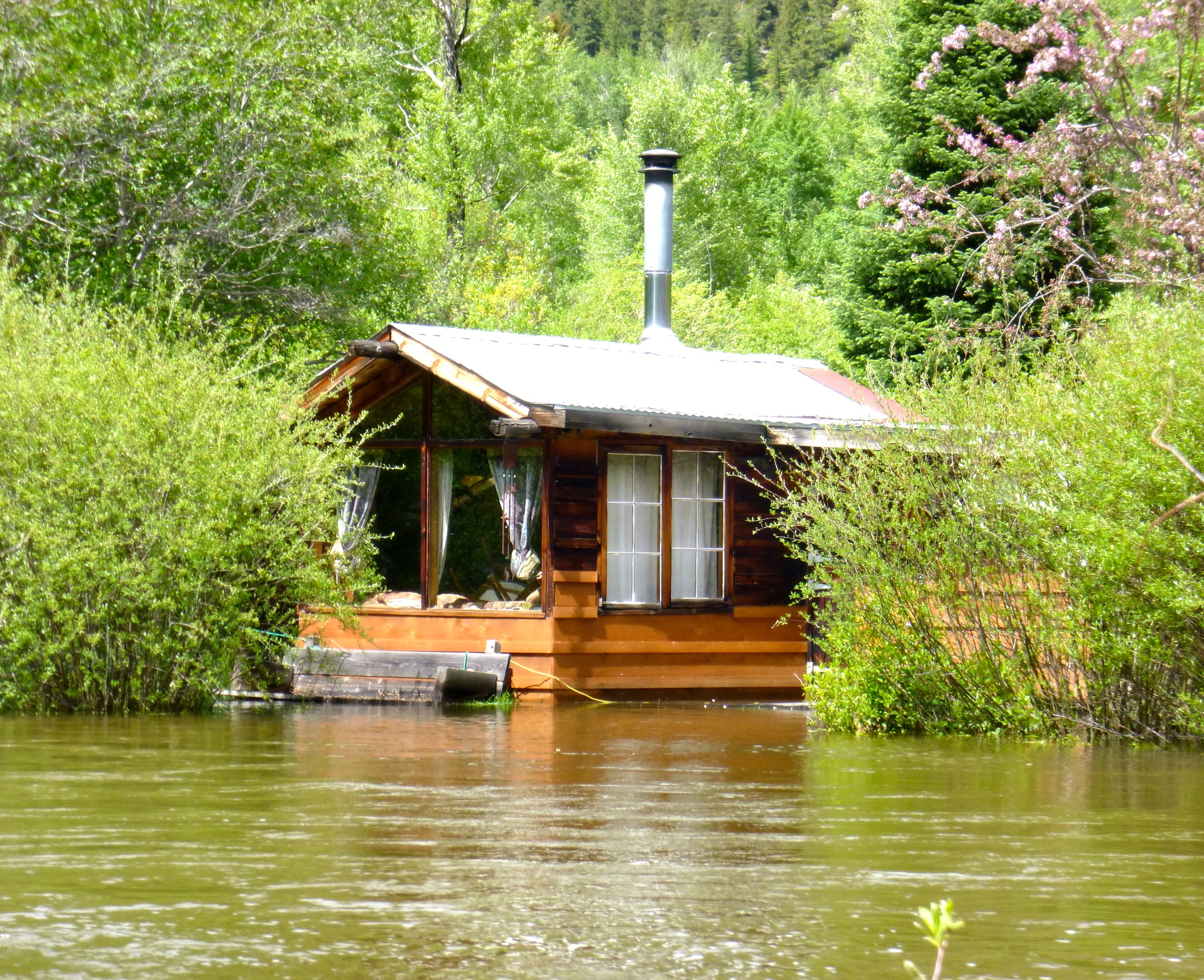 River cabin – Coyote Gulch